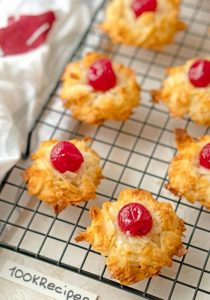 Easy Coconut Macaroons Recipe - 100KRecipes